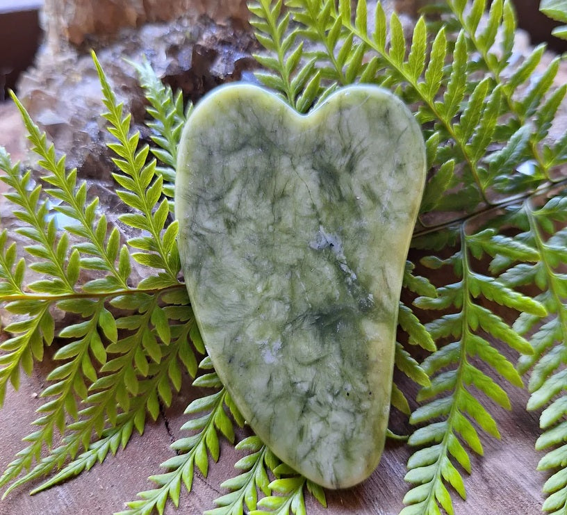 How to Massage Face with Jade Stone | Jade Roller & Gua Sha Techniques ...